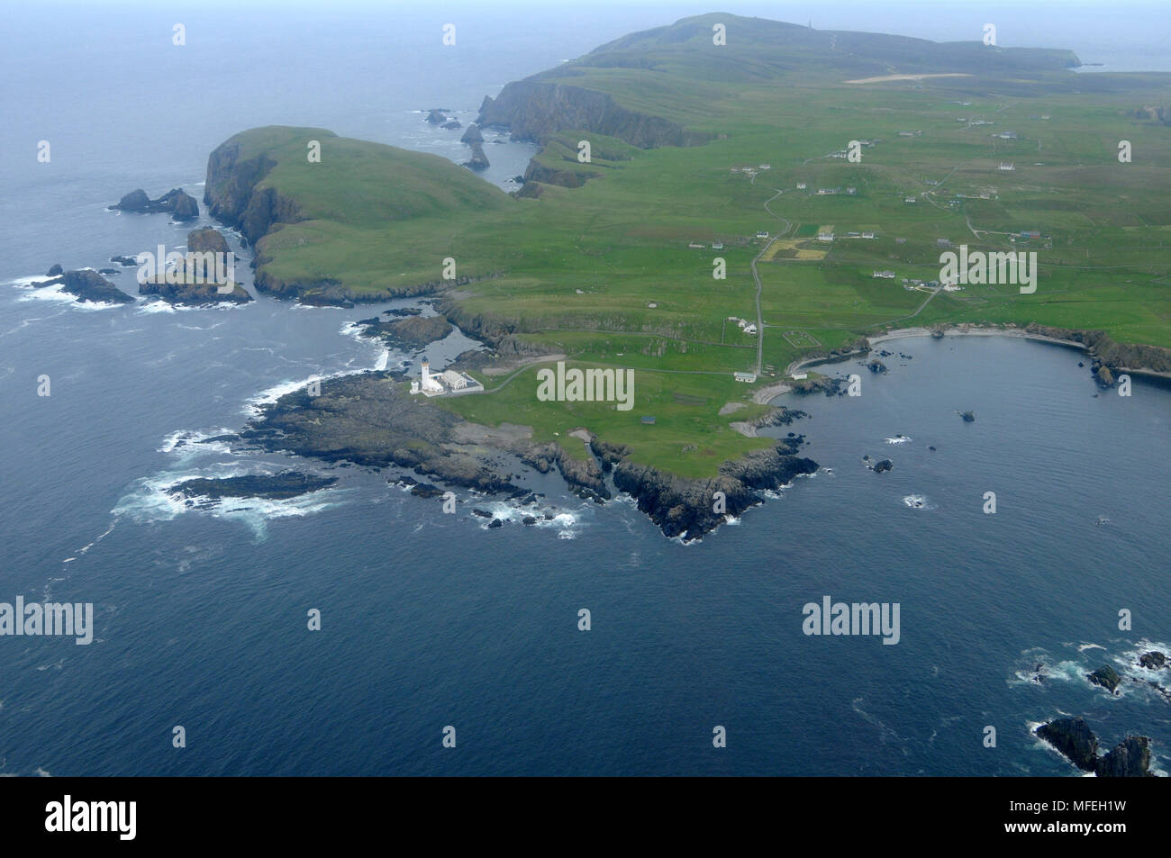 Fair isle bird observatory hi-res stock photography and images - Alamy