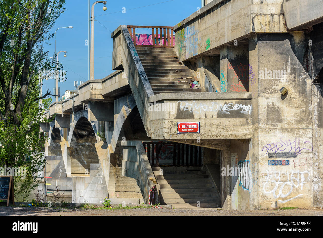 Liben bridge hi-res stock photography and images - Alamy