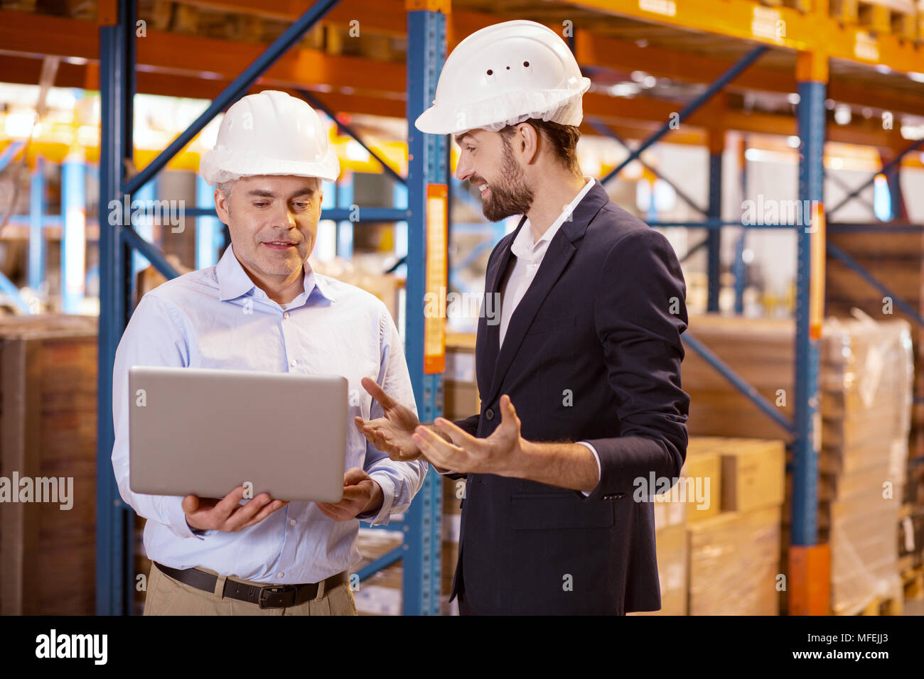 Leader subordinate hi-res stock photography and images - Alamy