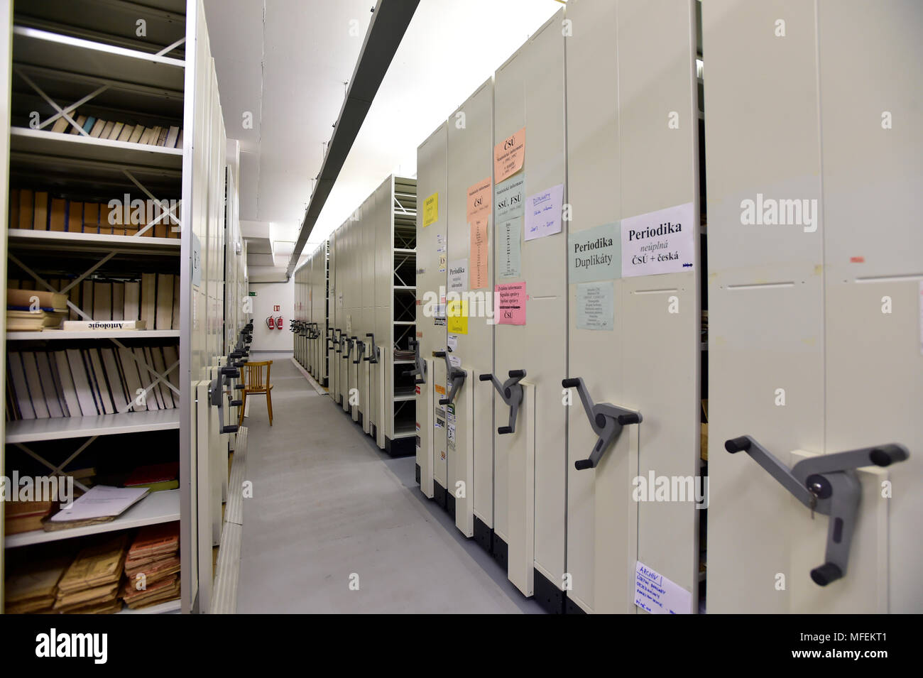Archives office hi-res stock photography and images - Alamy