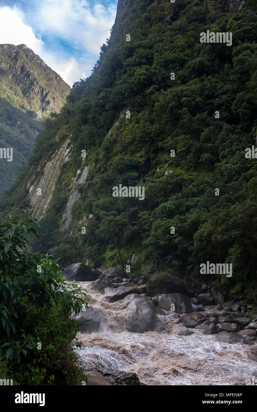 Detail of the Urubamba river in Peru Stock Photo - Alamy