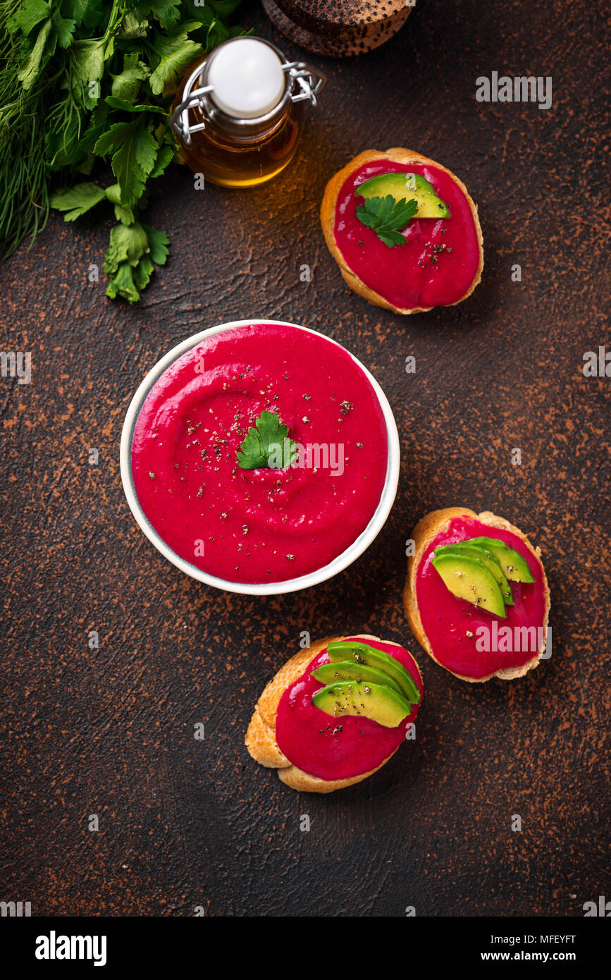 Beetroot hummus. Healthy vegan appetizer Stock Photo - Alamy