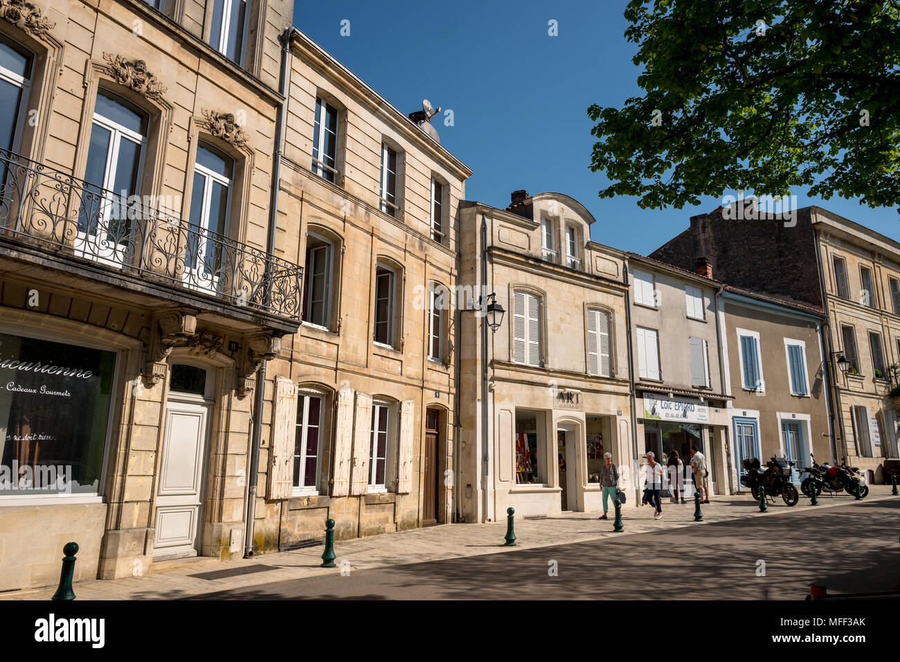 Jonzac france hi-res stock photography and images - Alamy
