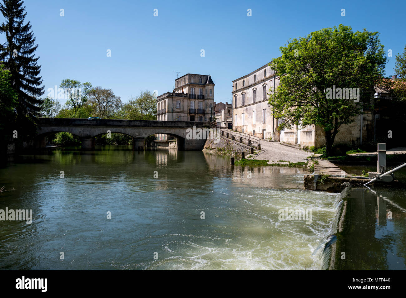 Jonzac france hi-res stock photography and images - Alamy
