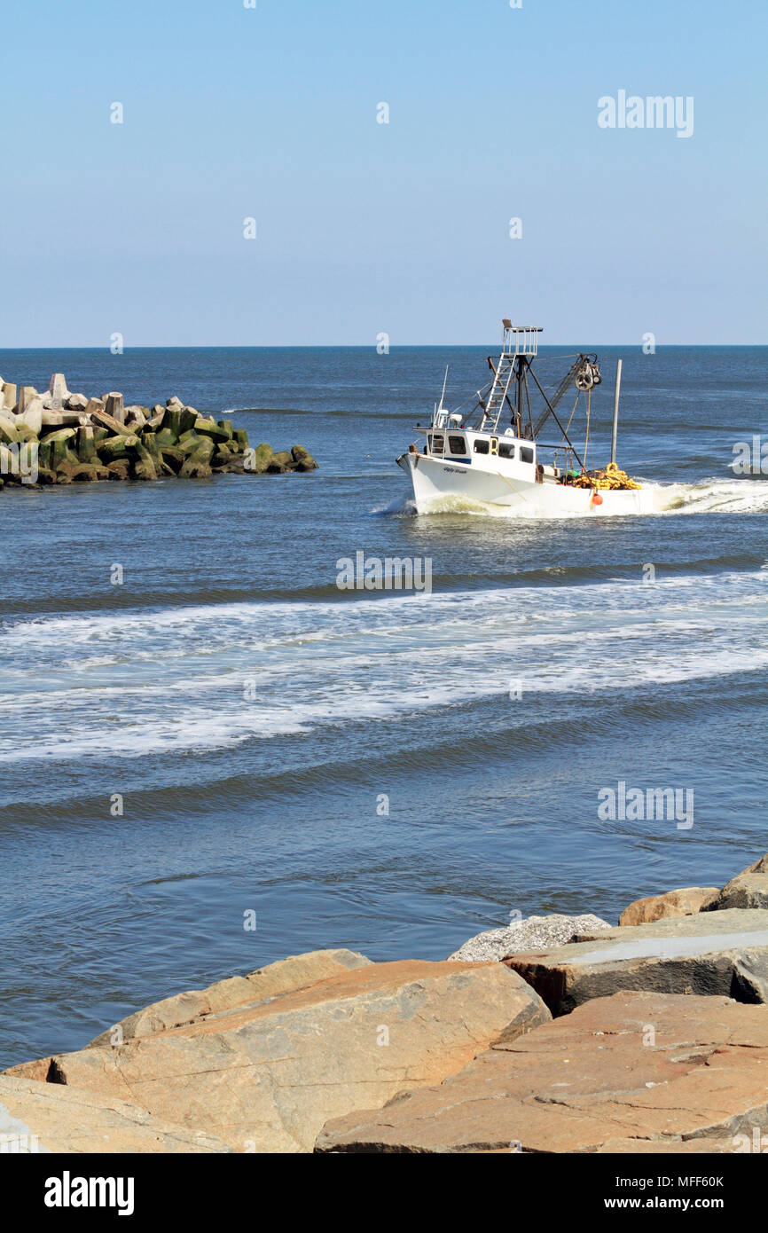 The Manasqaun Inlet viewed from Point Pleasant Beach, New Jersey, USA ...