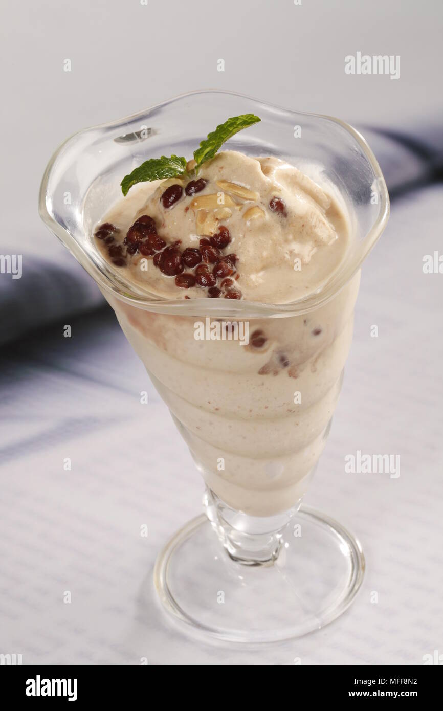 red bean shaved ice Stock Photo - Alamy