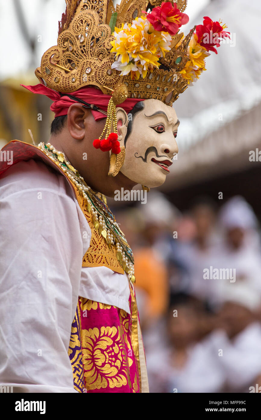 Bali, Indonesia - September 17, 2016: Unidentified balinese man ...