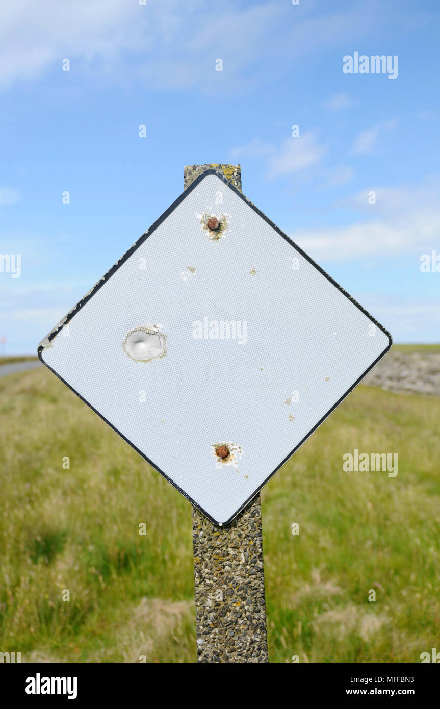 Side passing hi-res stock photography and images - Alamy