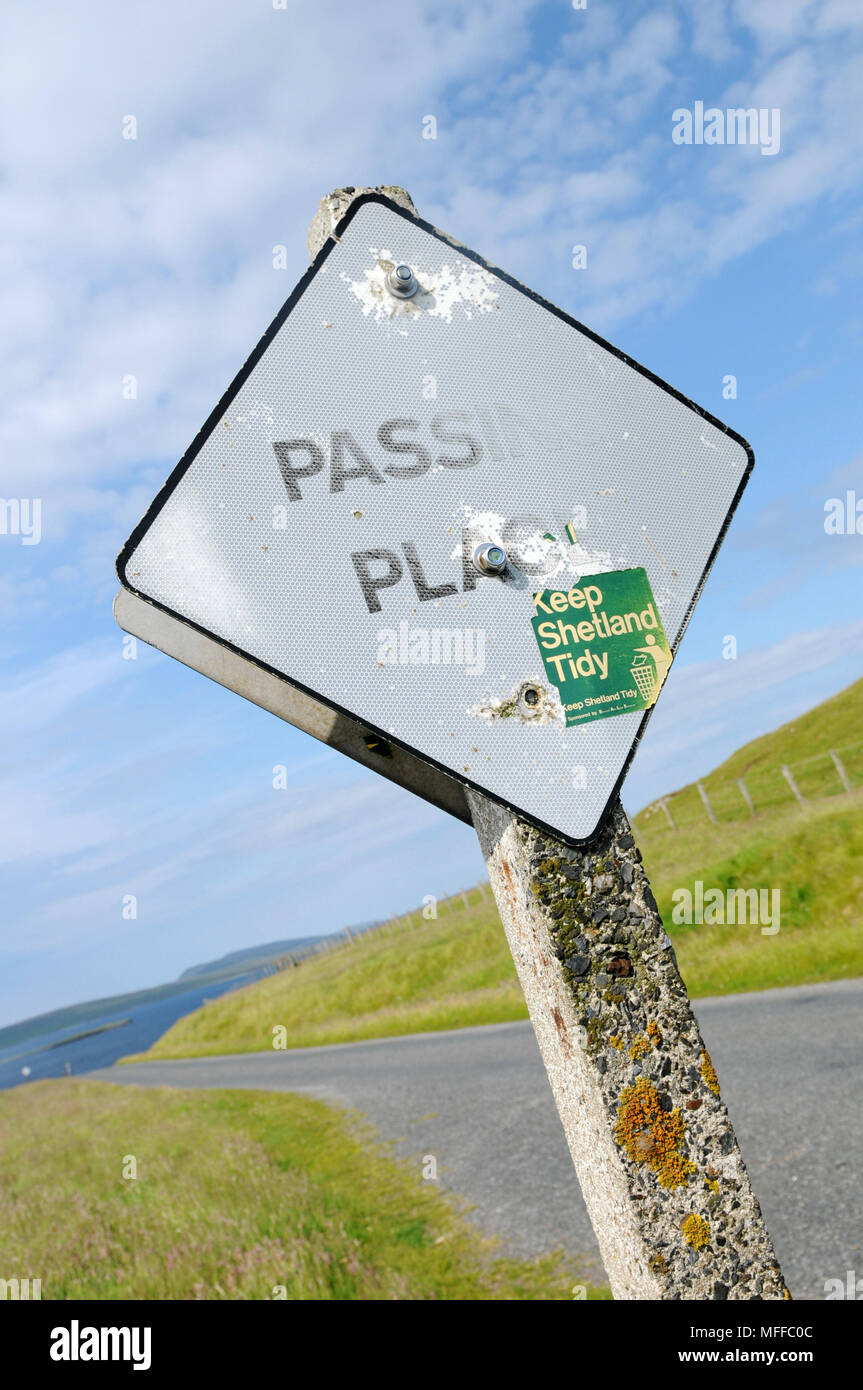 Single track road with passing place hi-res stock photography and ...