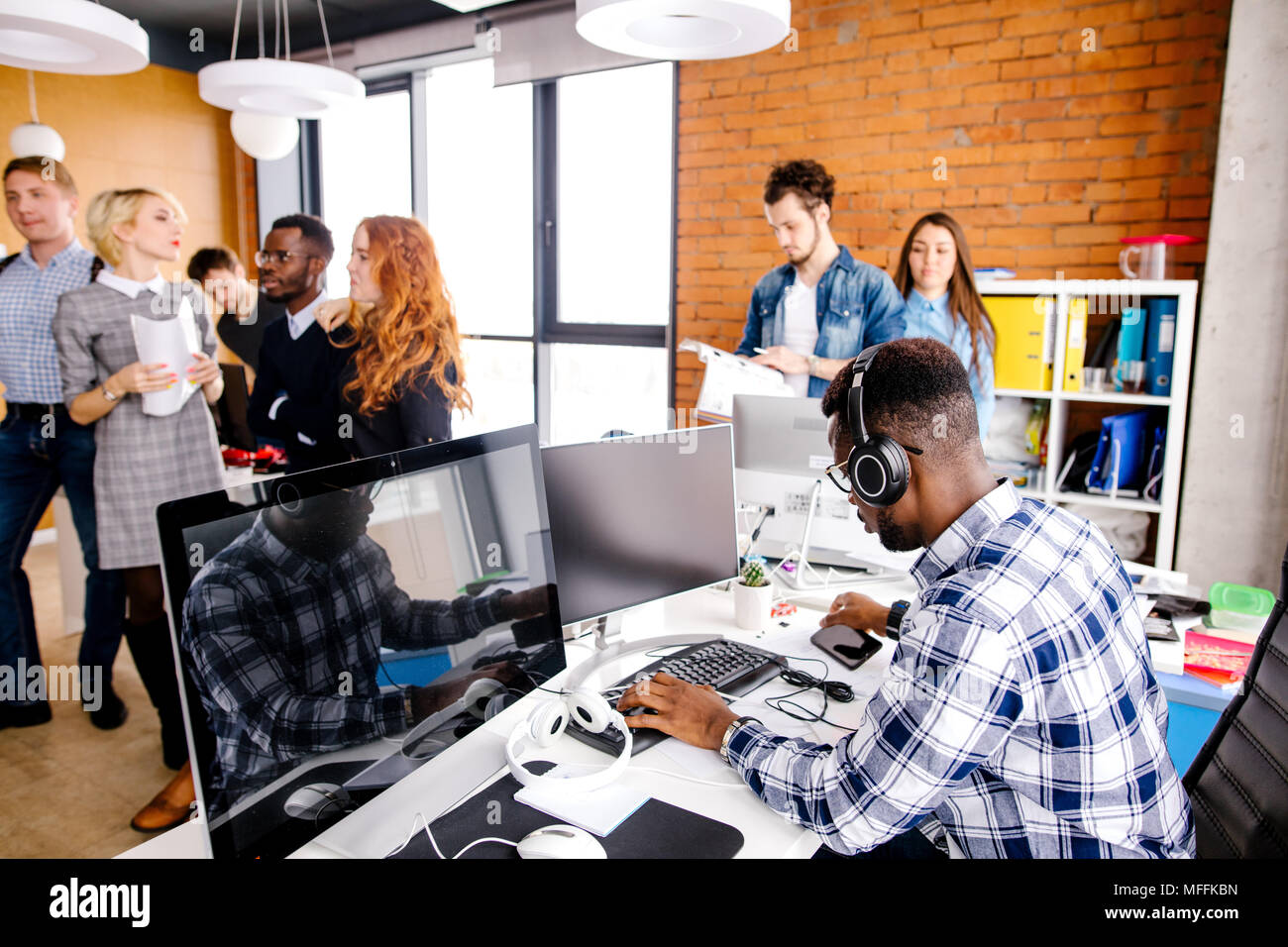 Queue library desk hi-res stock photography and images - Alamy