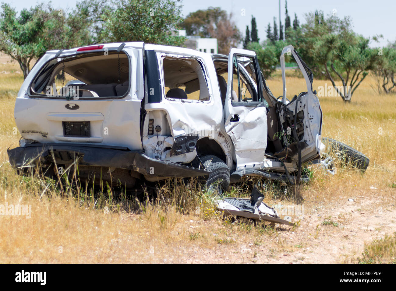 Car wreck pick up Stock Photo - Alamy