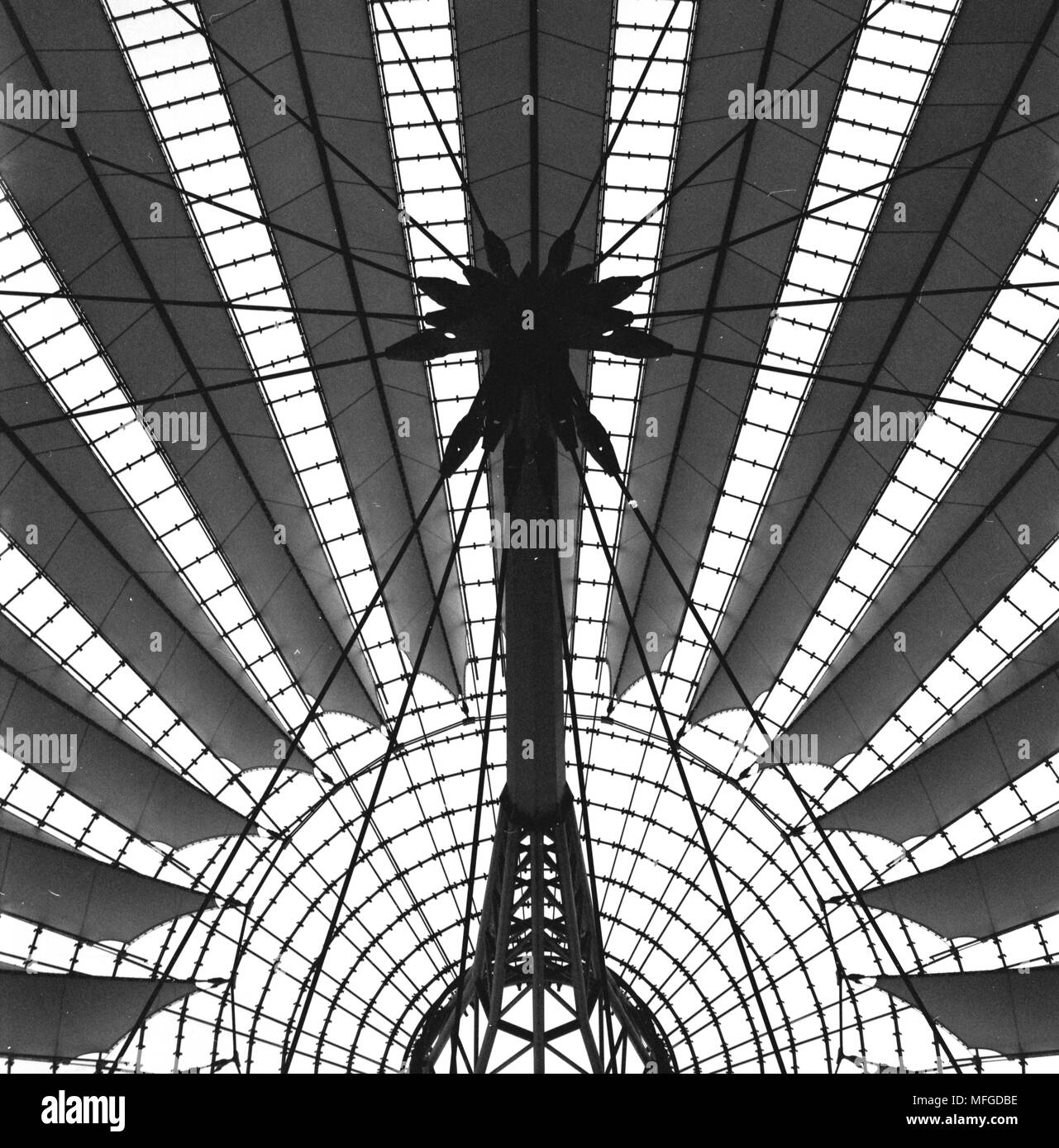 Sony architecture hi-res stock photography and images - Alamy