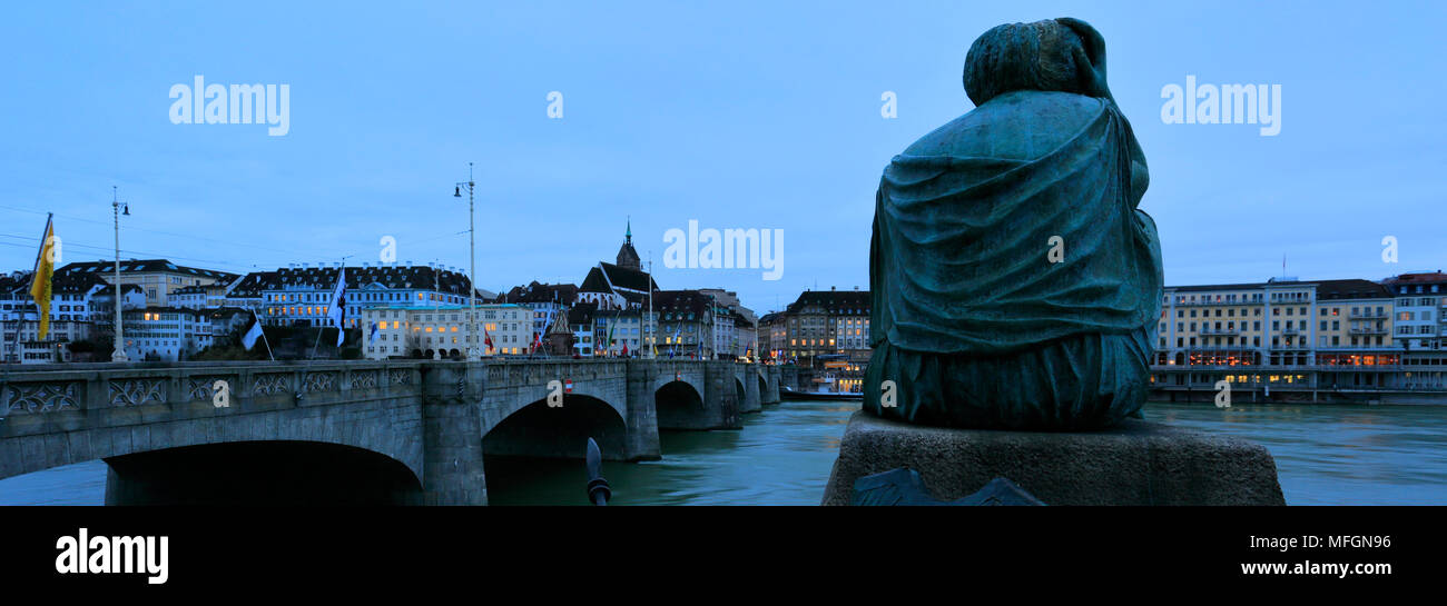 Dusk, the statue of Helvetia, Mittlere Brücke bridge, river Rhine, city ...
