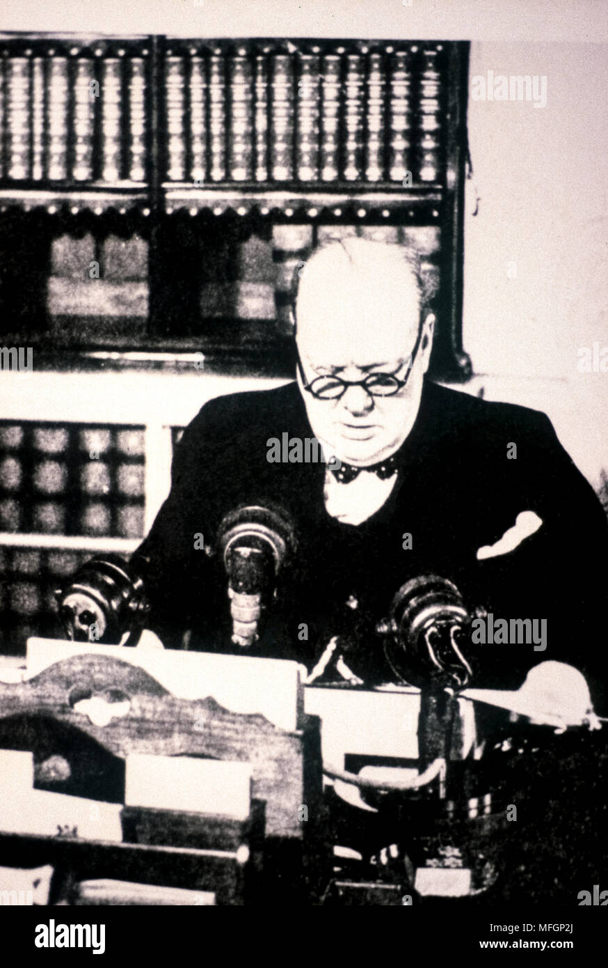 Winston churchill portrait hi-res stock photography and images - Alamy