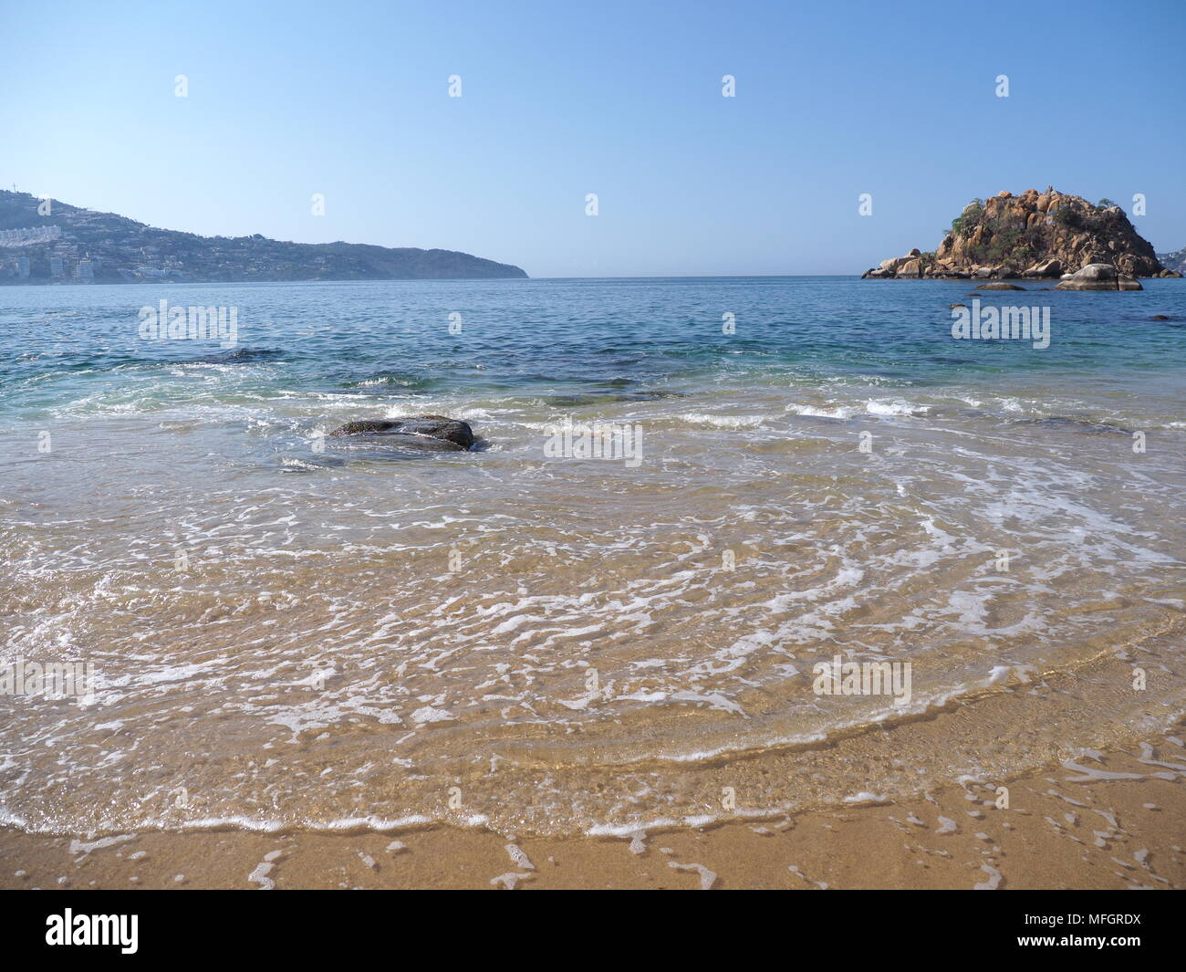 Panoramic scenery of rocks at bay of ACAPULCO city in Mexico, Pacific ...