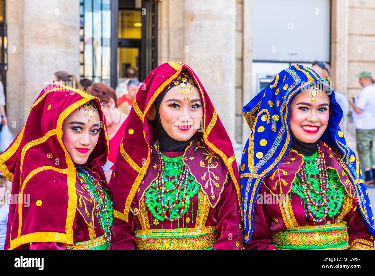 Folklore show hi-res stock photography and images - Alamy