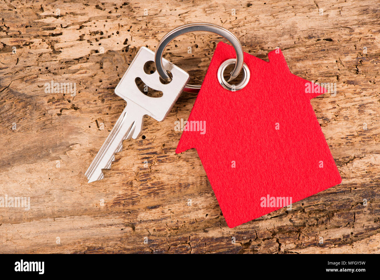 House shape on key hi-res stock photography and images - Alamy