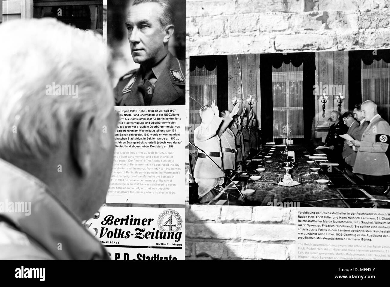 Berlin wall old war Black and White Stock Photos & Images - Alamy