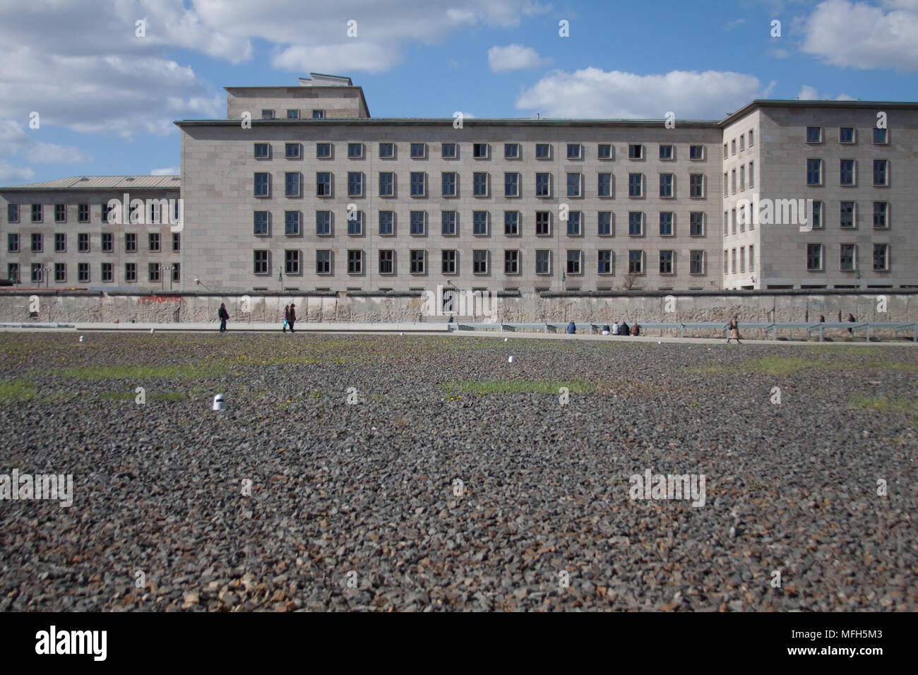 Berlin wall monument sign historic hi-res stock photography and images ...