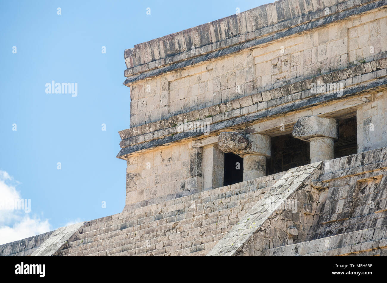The most remarkable structure in Chichen Itza mayan archaeological site ...