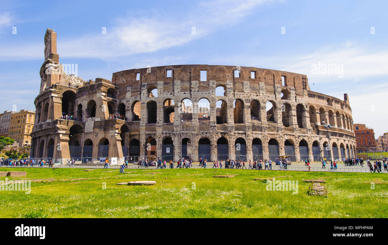 Rome side view arches exterior High Resolution Stock Photography and ...