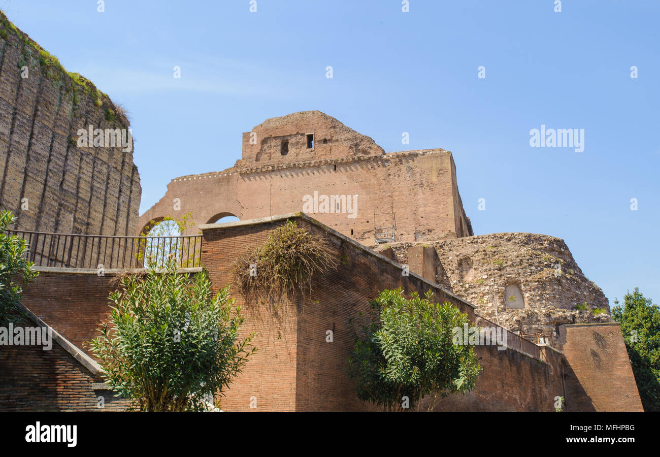 Ancient architecture of Rome Stock Photo - Alamy