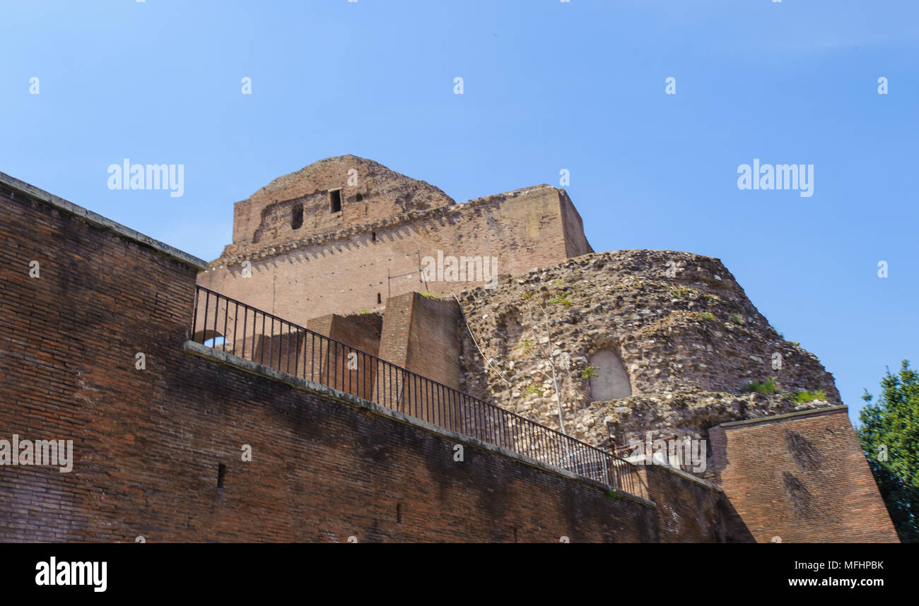 Ancient architecture of Rome Stock Photo - Alamy