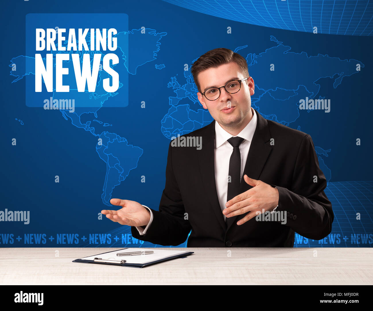 News reporter in front of tv camera hi-res stock photography and images ...