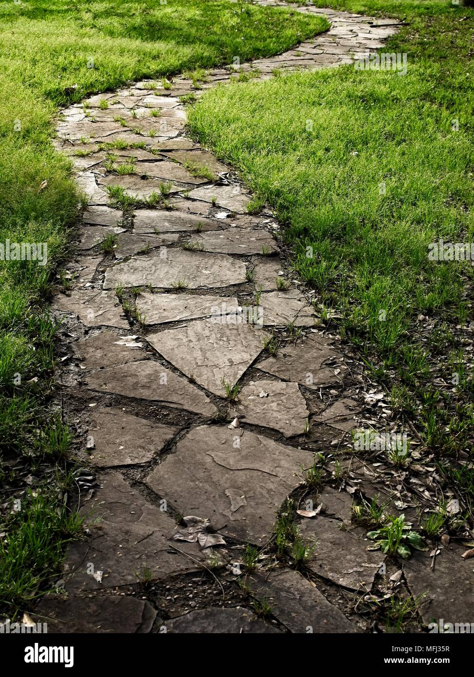 Old pathway hi-res stock photography and images - Alamy