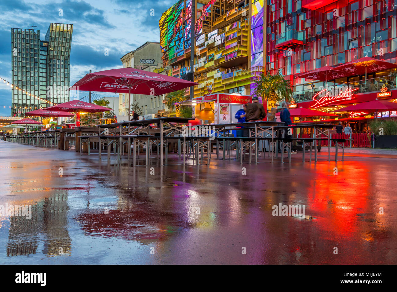 Dancing towers hi-res stock photography and images - Alamy