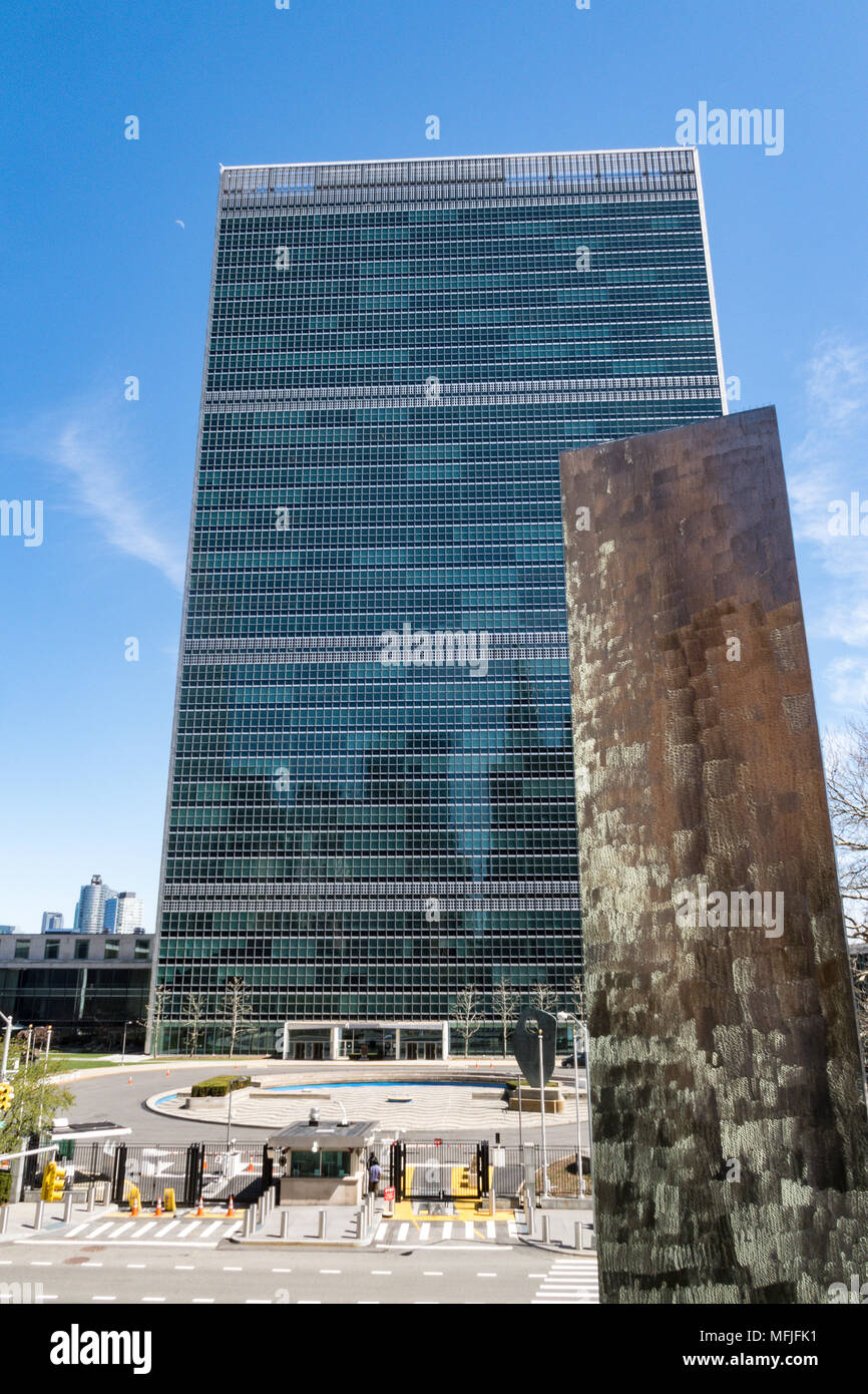United Nations Headquarters Building and Peace Form One Sculpture ...