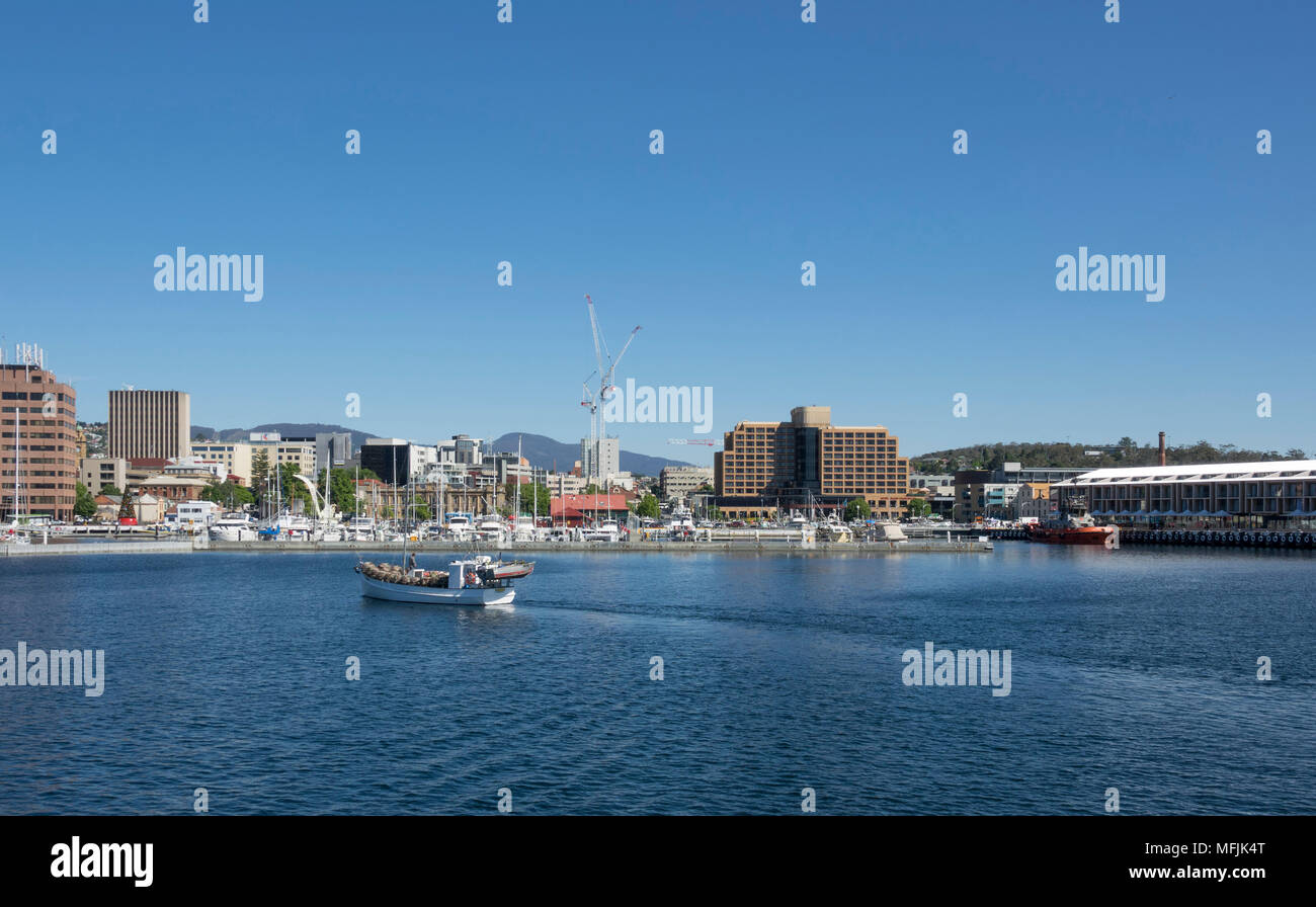 Australia hobart skyline hi-res stock photography and images - Alamy
