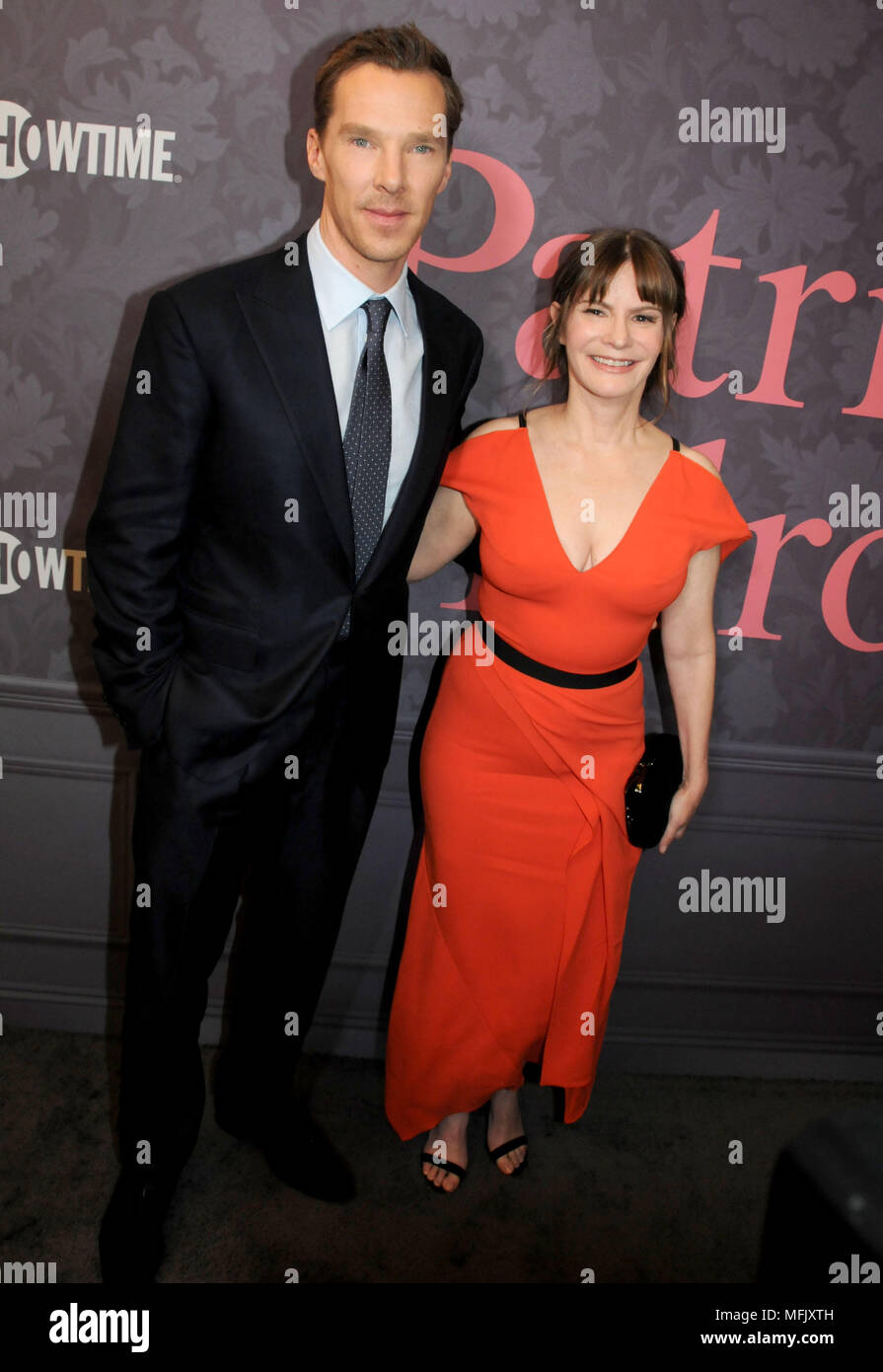 LOS ANGELES, CA - APRIL 25: (L-R) Actor Benedict Cumberbatch and ...