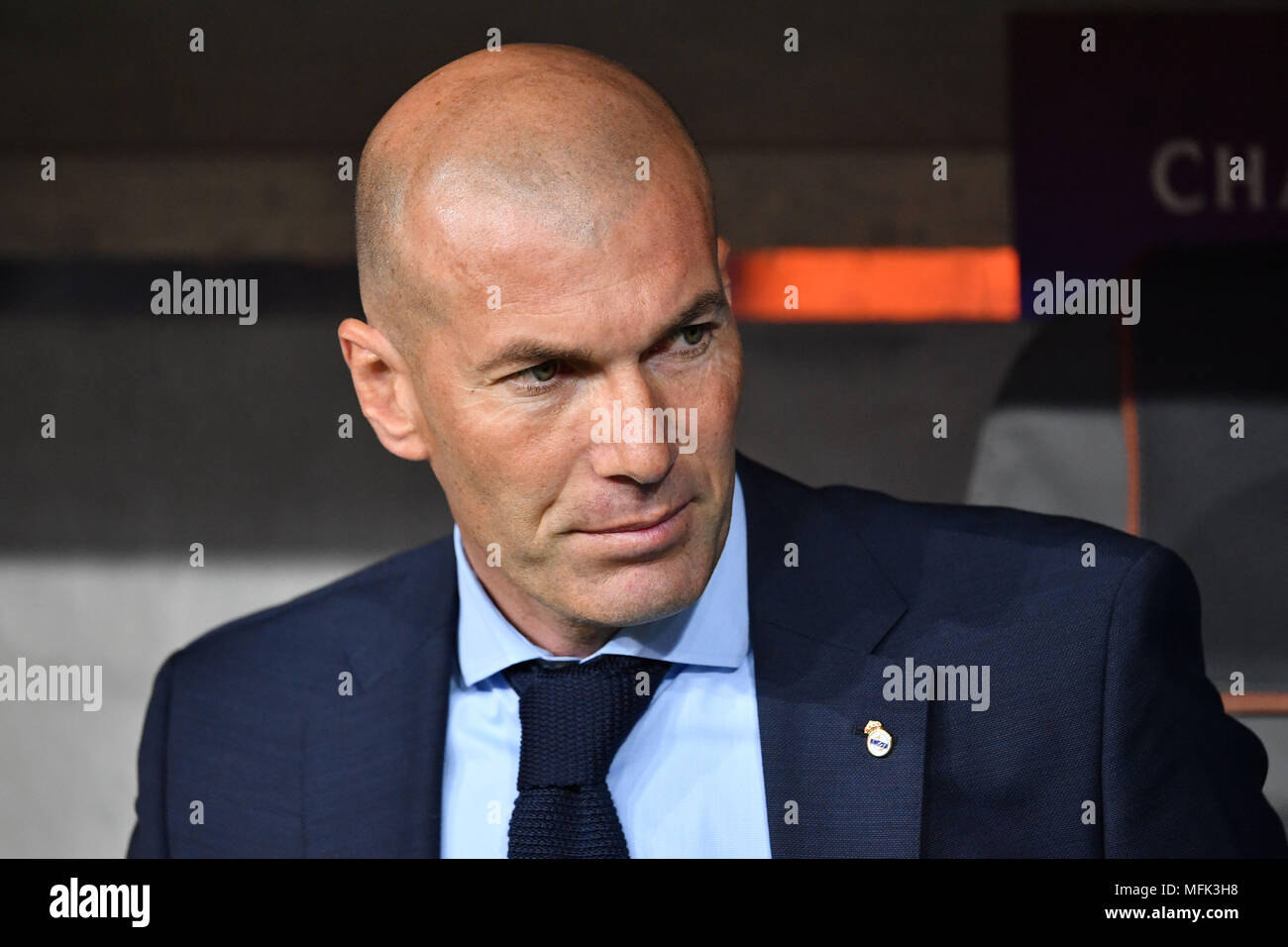 Zinedine ZIDANE, coach (Real Madrid), single image, single cut motif ...