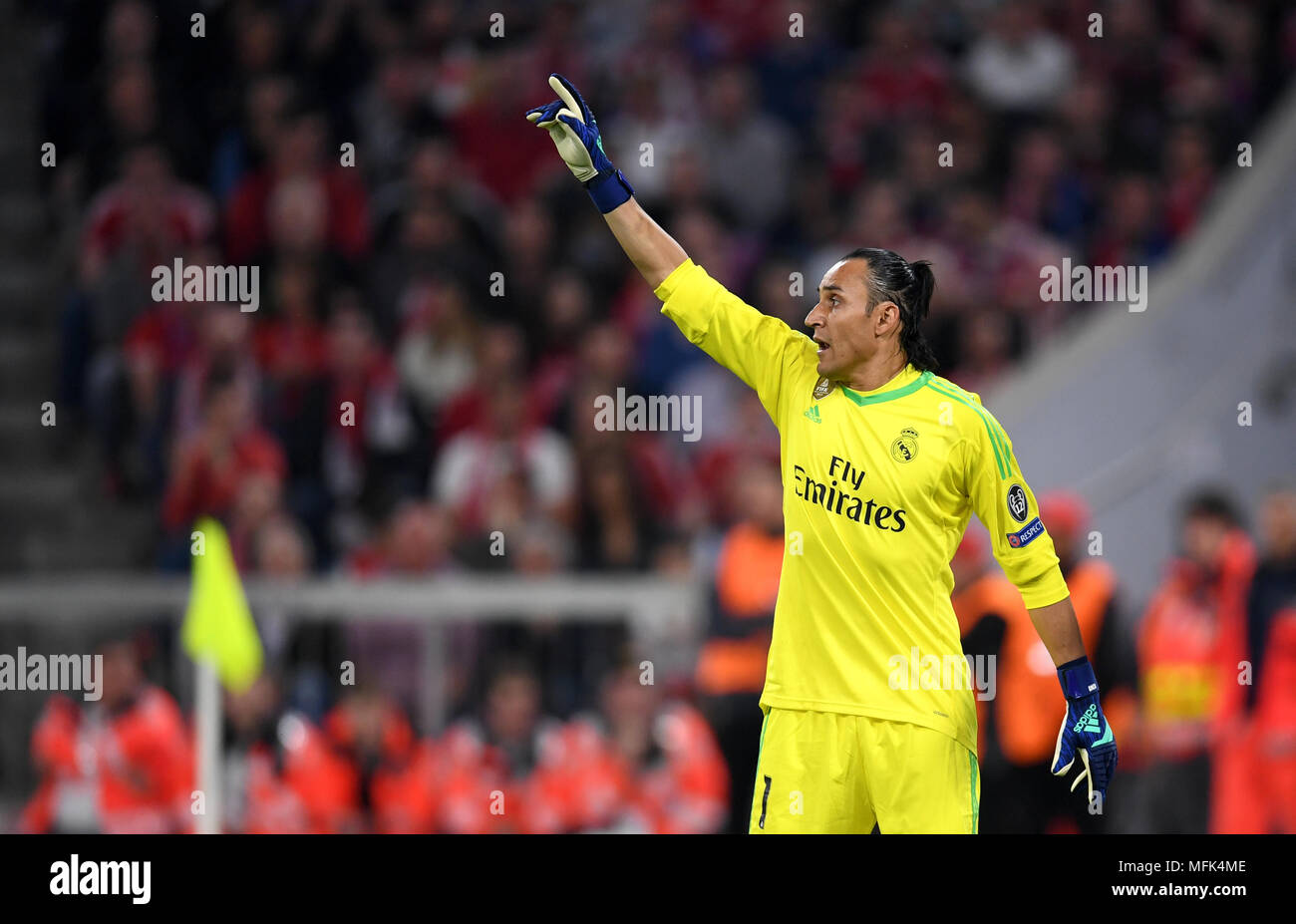 Real madrids first goal hi-res stock photography and images - Alamy
