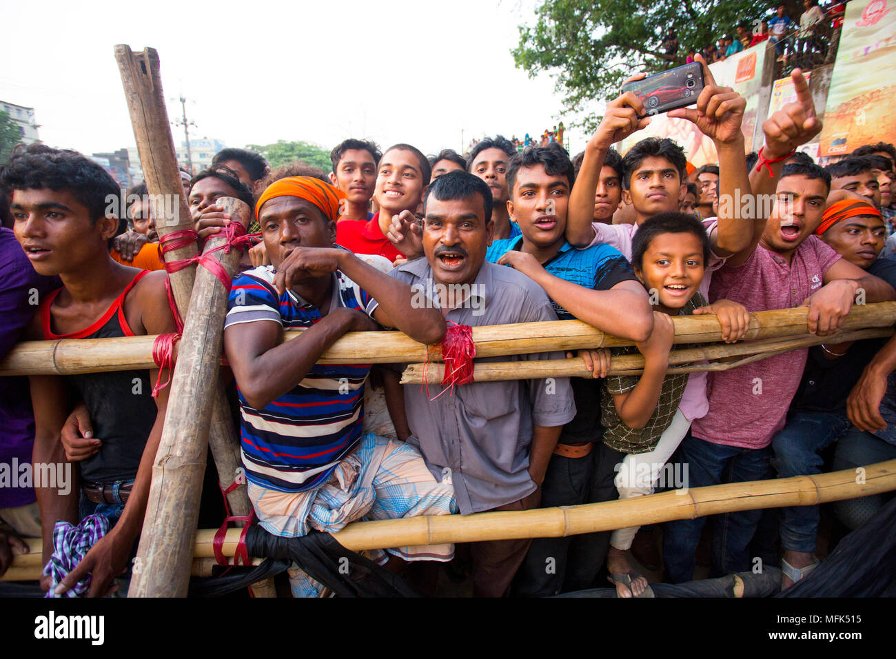 Chittagong, Bangladesh. 25th April 2018. This 108-year-old Boli Khela ...