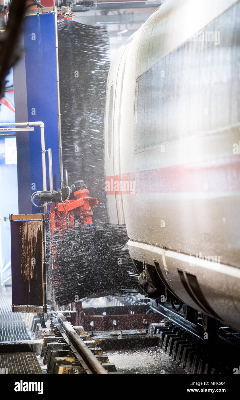 26 April 2018, Germany, Frankfurt: Brushes at the train washing system ...