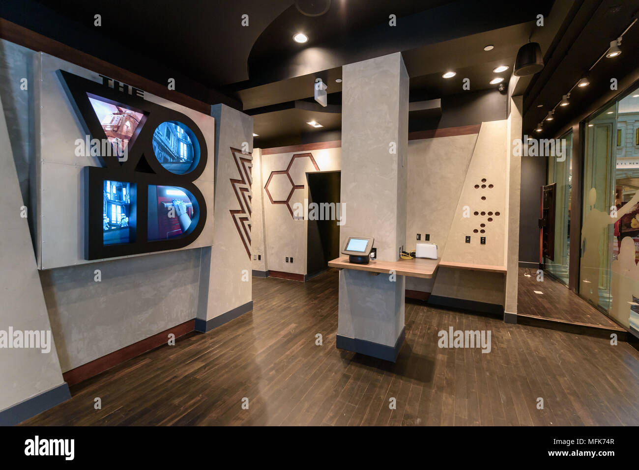 Las Vegas, NV, USA. 24th Apr, 2018. ***HOUSE COVERAGE*** Atmosphere ...