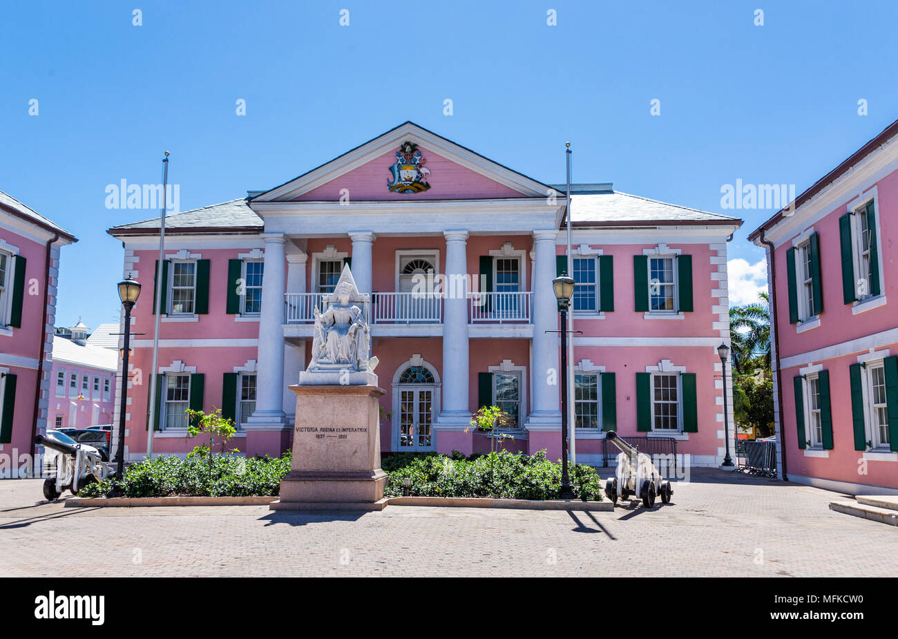 Statue in Front of Nassau Government Building Stock Photo - Alamy