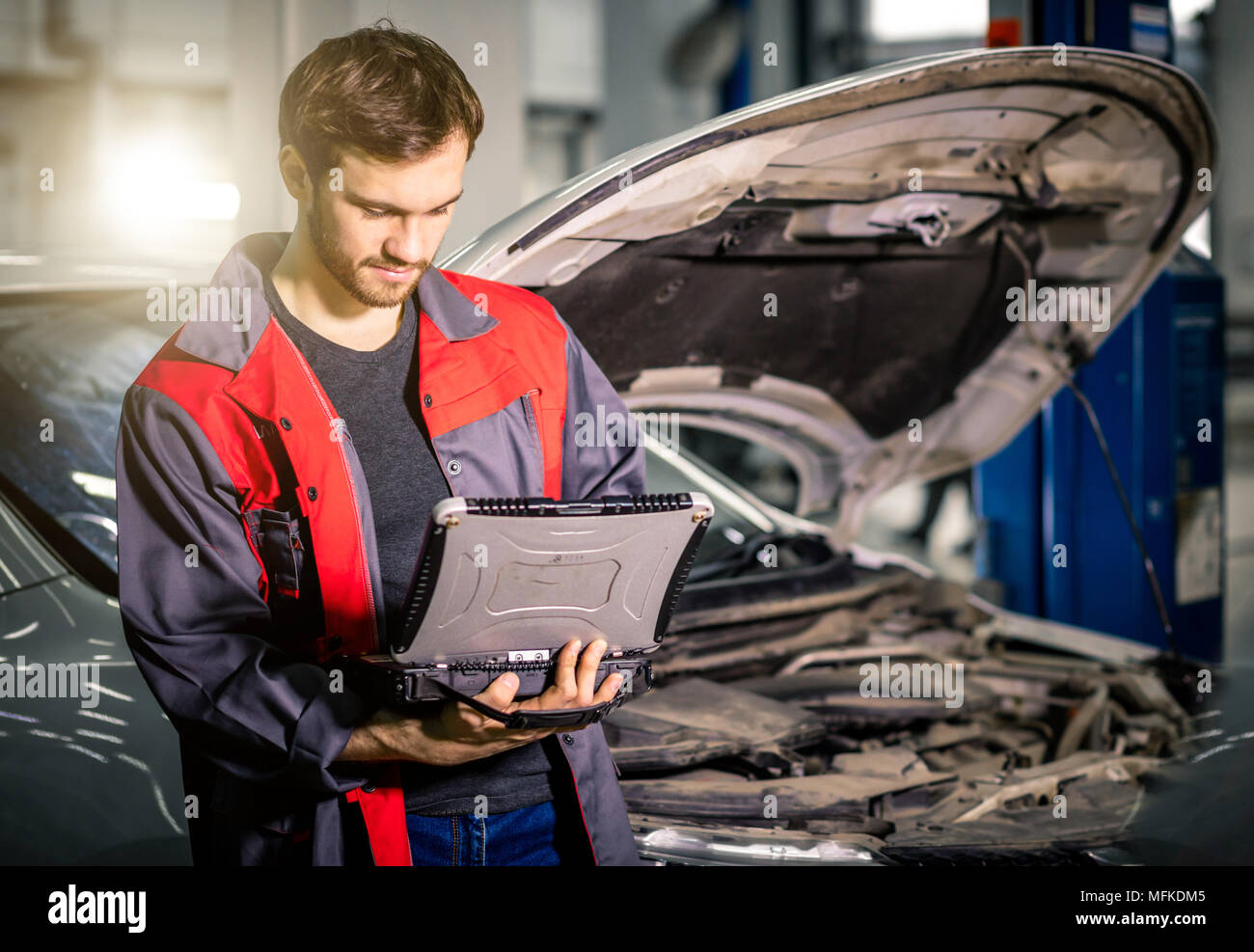 Vehicle diagnostic scan tool hi-res stock photography and images - Alamy