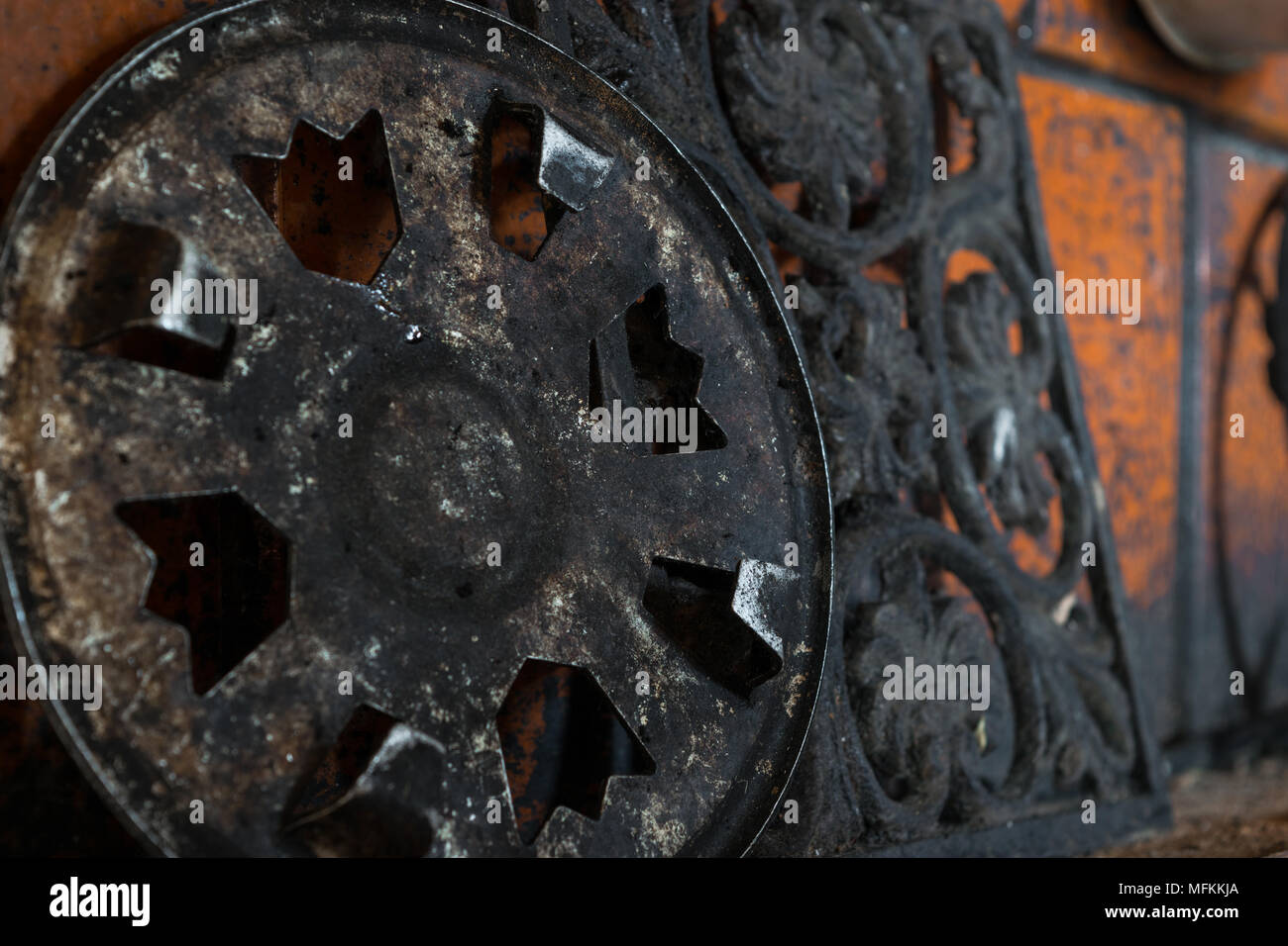 Metal pads hi-res stock photography and images - Alamy