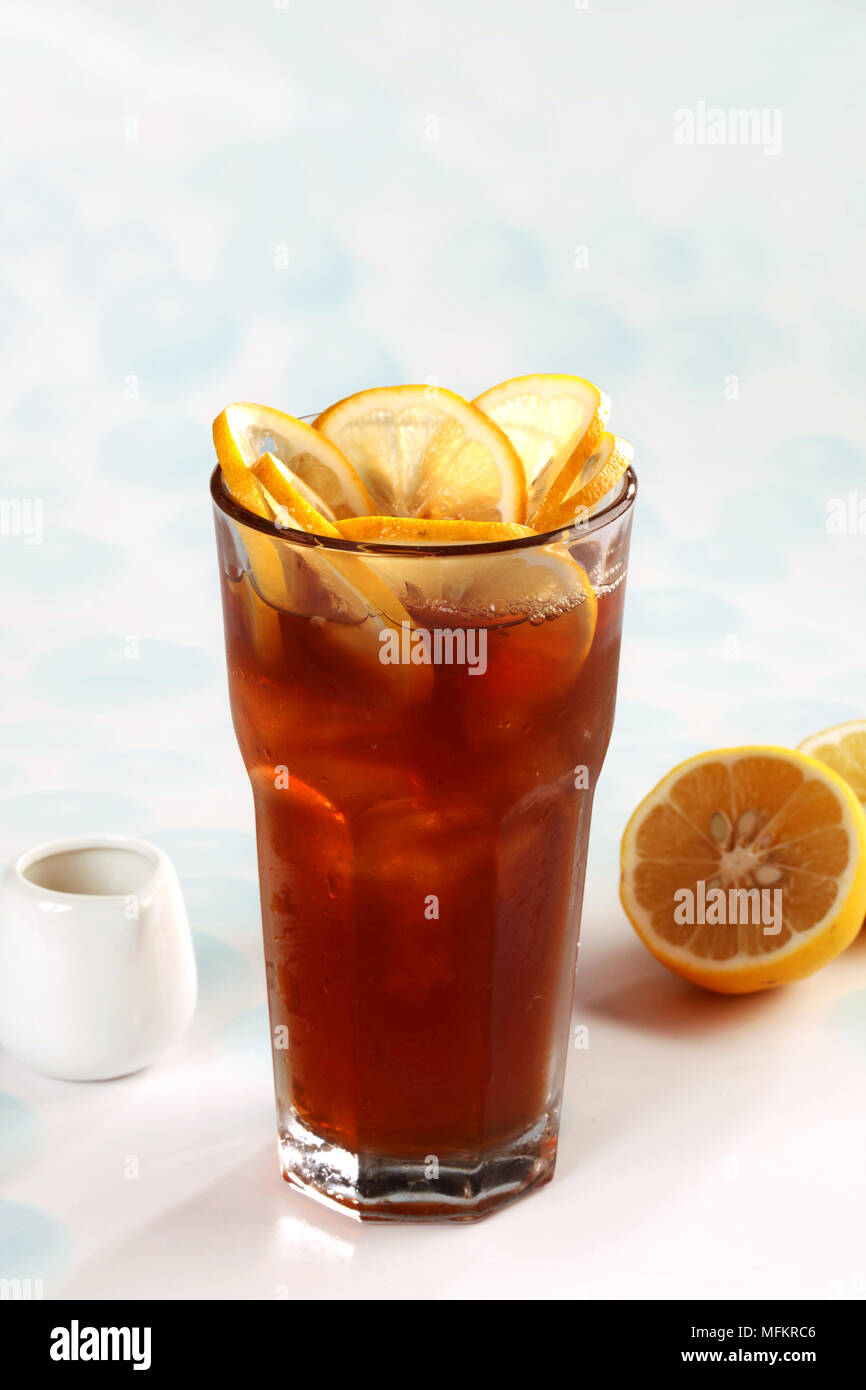 lemon black tea Stock Photo - Alamy