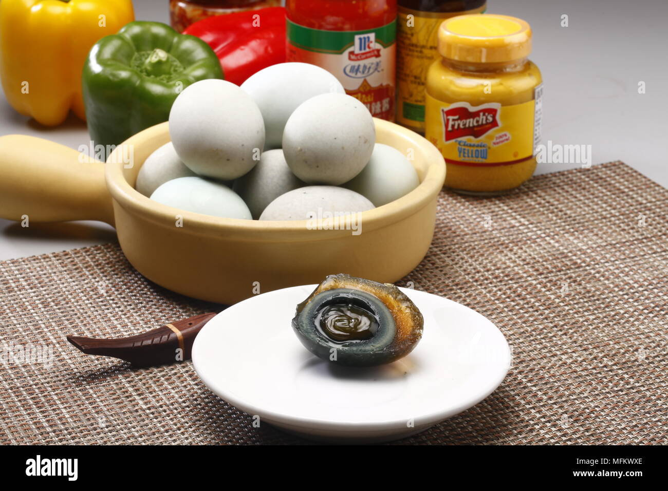 Unshelled egg hi-res stock photography and images - Alamy