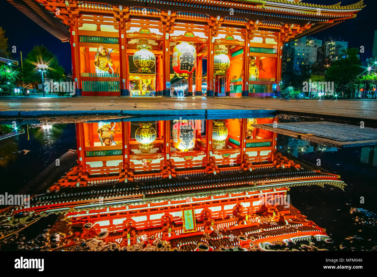 kaminarimon of sensoji in Asakusa, Tokyo, Japan Stock Photo - Alamy