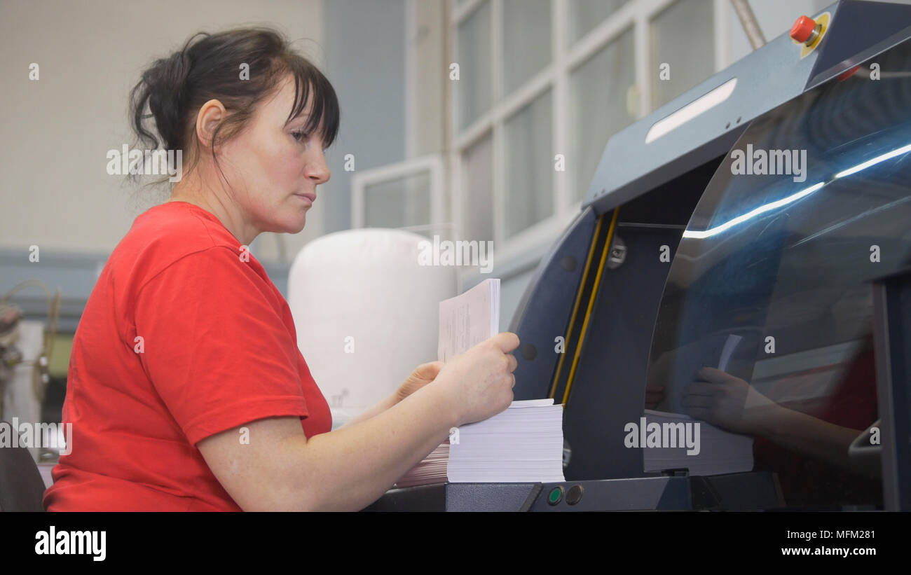 Newspaper Worker Printing Press High Resolution Stock Photography and ...