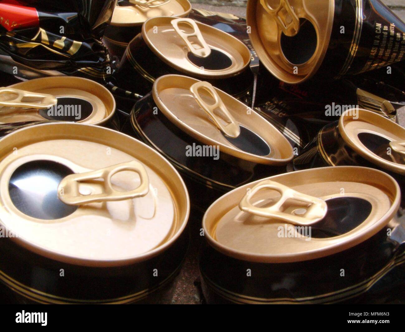 Pile Of Beer Cans High Resolution Stock Photography and Images - Alamy