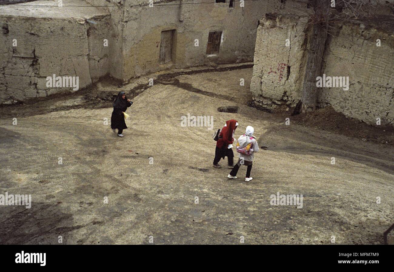Iranian school children hi-res stock photography and images - Alamy