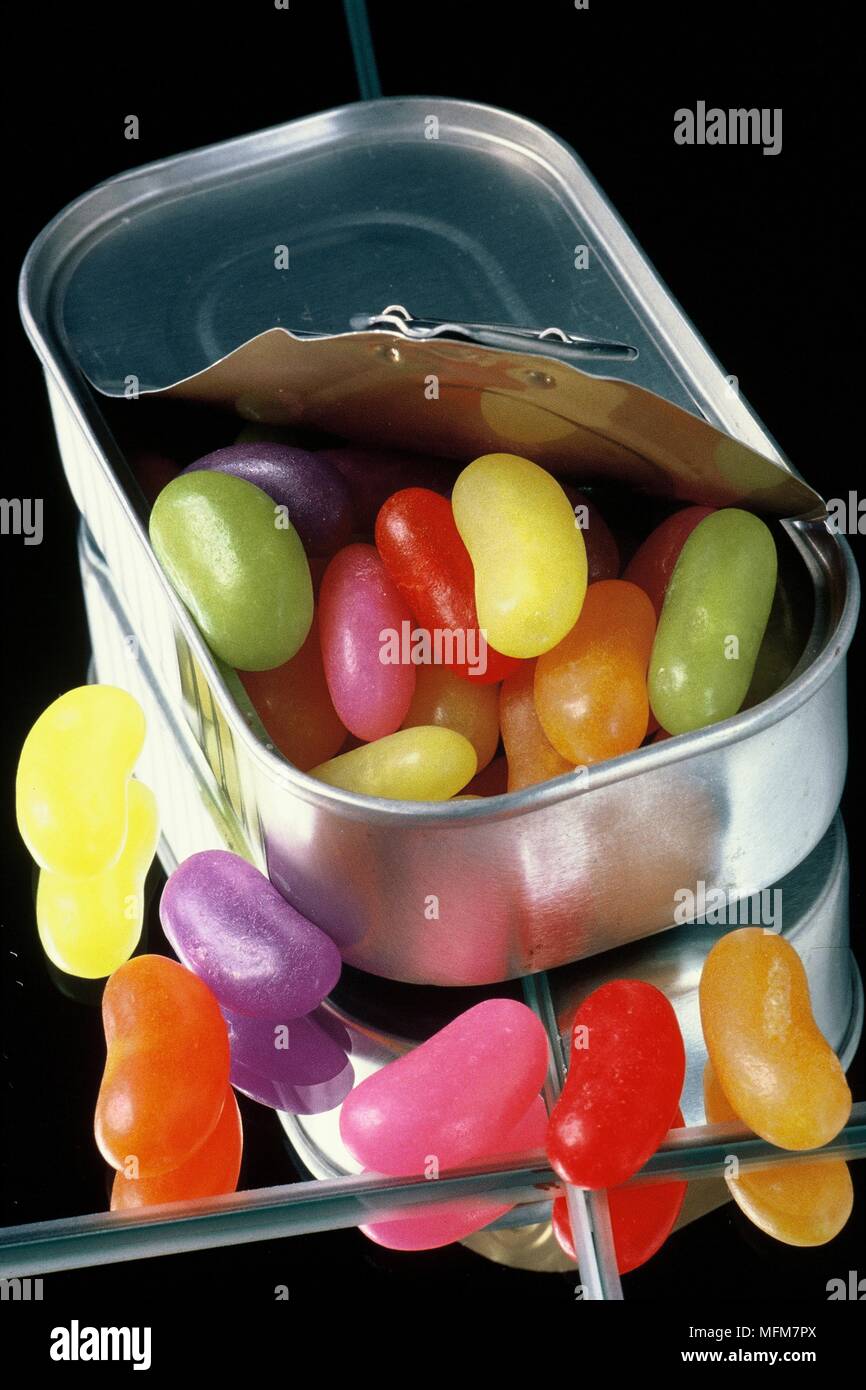 Coloured jelly babies hi-res stock photography and images - Alamy