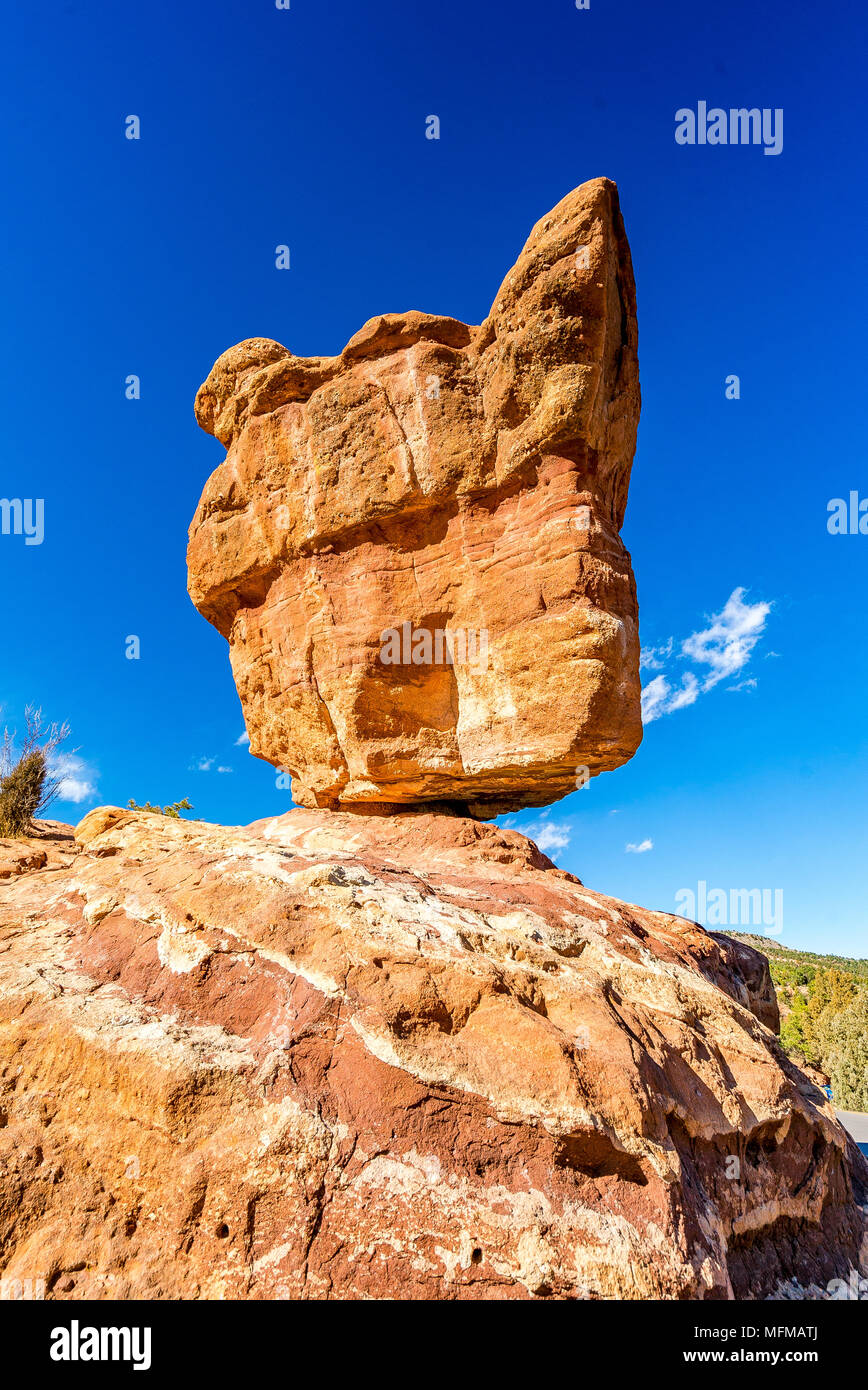 Balanced Rock at the Garden of the Gods in Colorado Springs, Colorado ...
