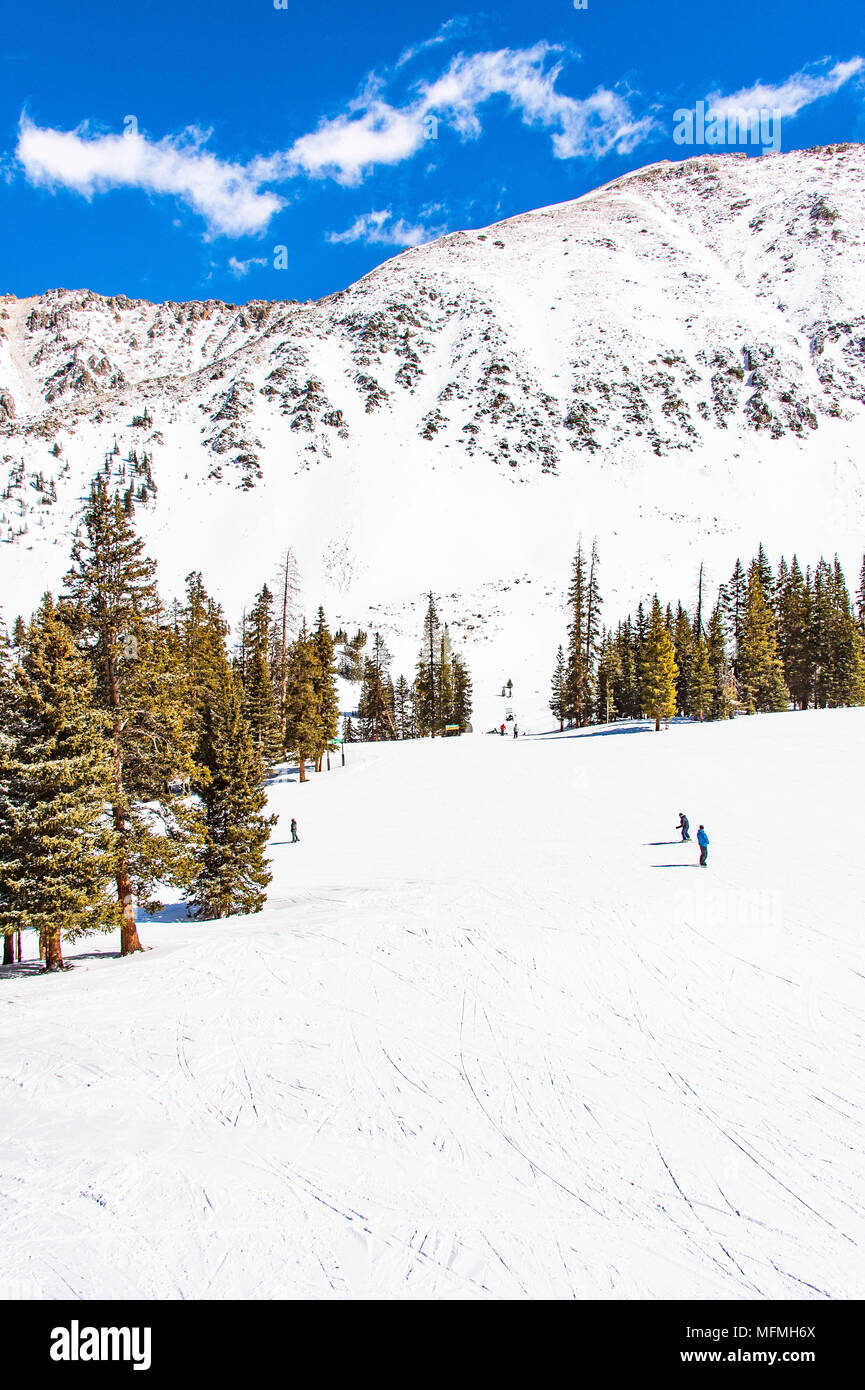 Arapahoe basin ski resort hi-res stock photography and images - Alamy